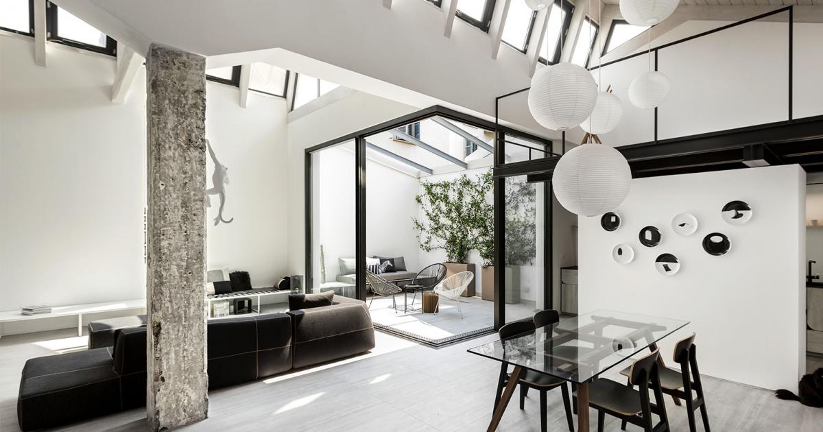 Un moderno loft black e white